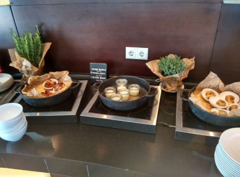 radisson-blu-bucharest-breakfast-hot | Verylvke