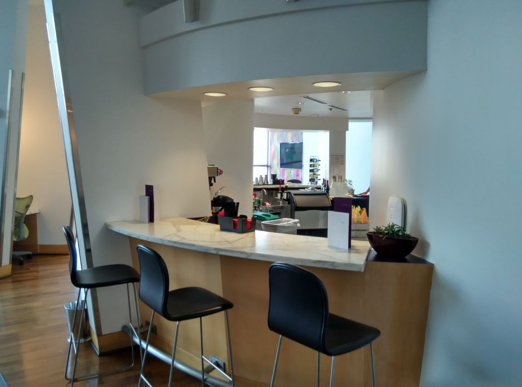 iad-virgin-atlantic-lounge-bar | Verylvke