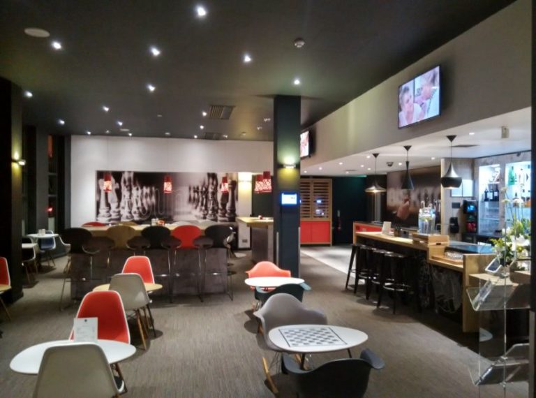 ibis-london-stratford-bar | Verylvke