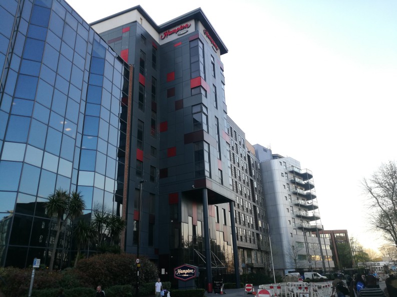 hampton-london-croydon-building | Verylvke