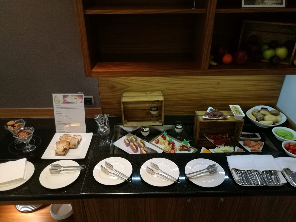 hilton-sofia-executive-lounge-afternoon-tea | Verylvke