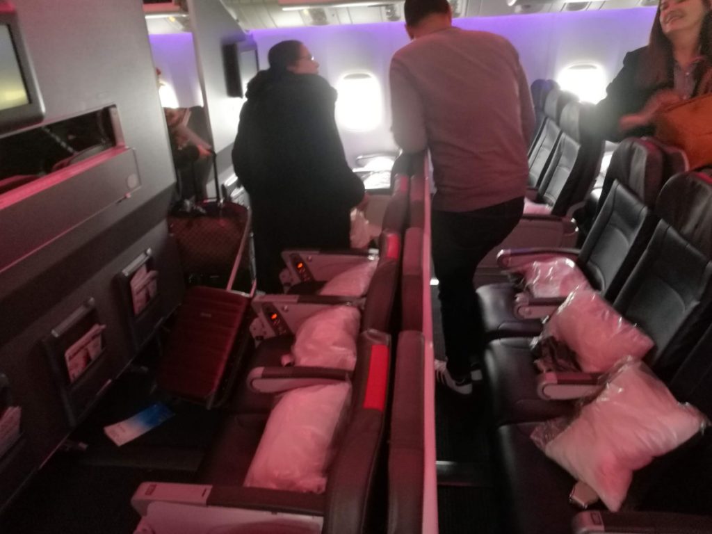 american-airlines-777-200-main-cabin-extra-seats-2 | Verylvke