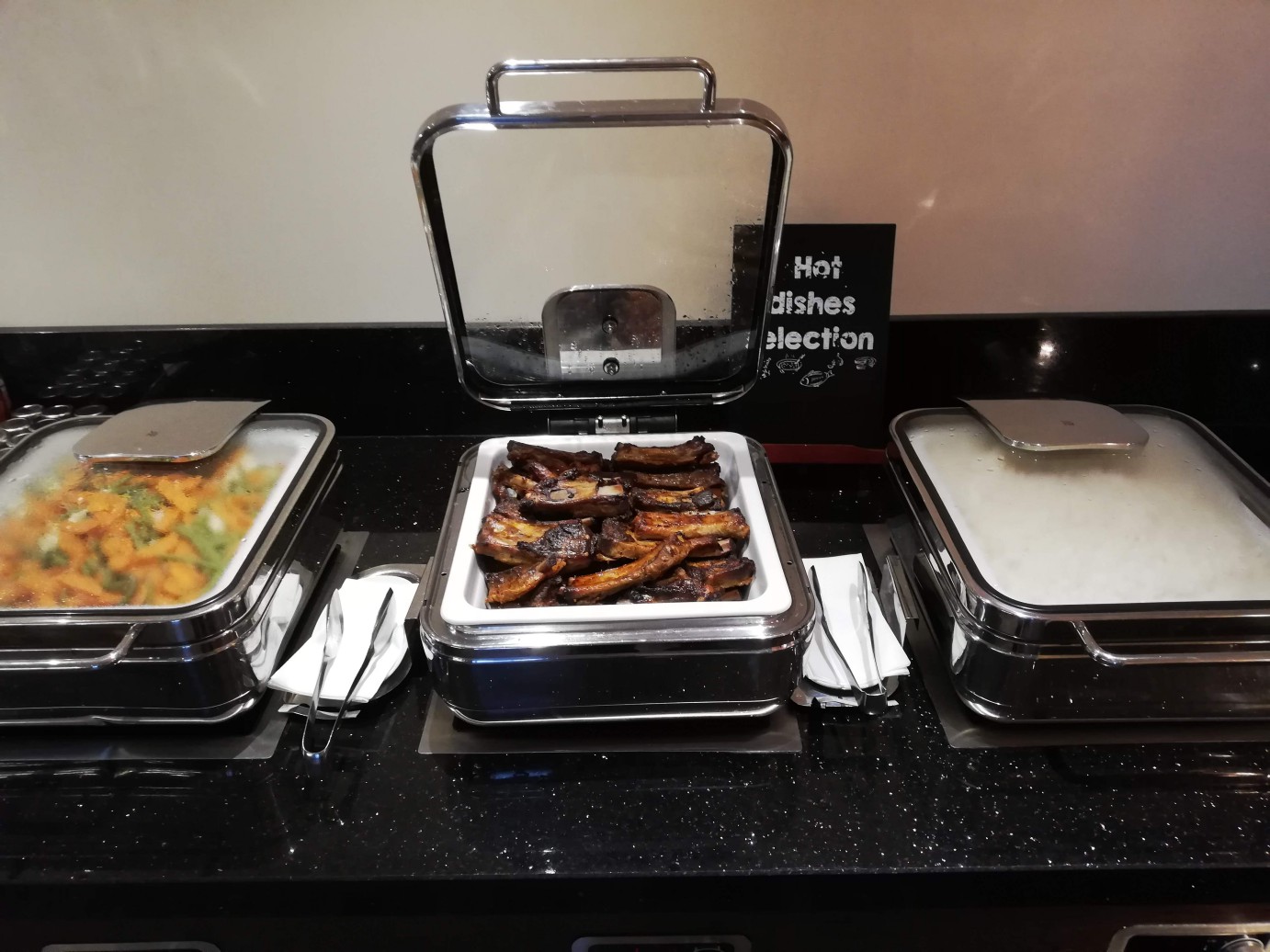 hilton-bucharest-athenee-palace-executive-lounge-buffet | Verylvke