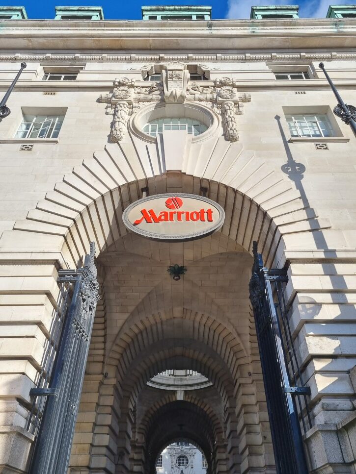 london-marriott-county-hall-entrance | Verylvke