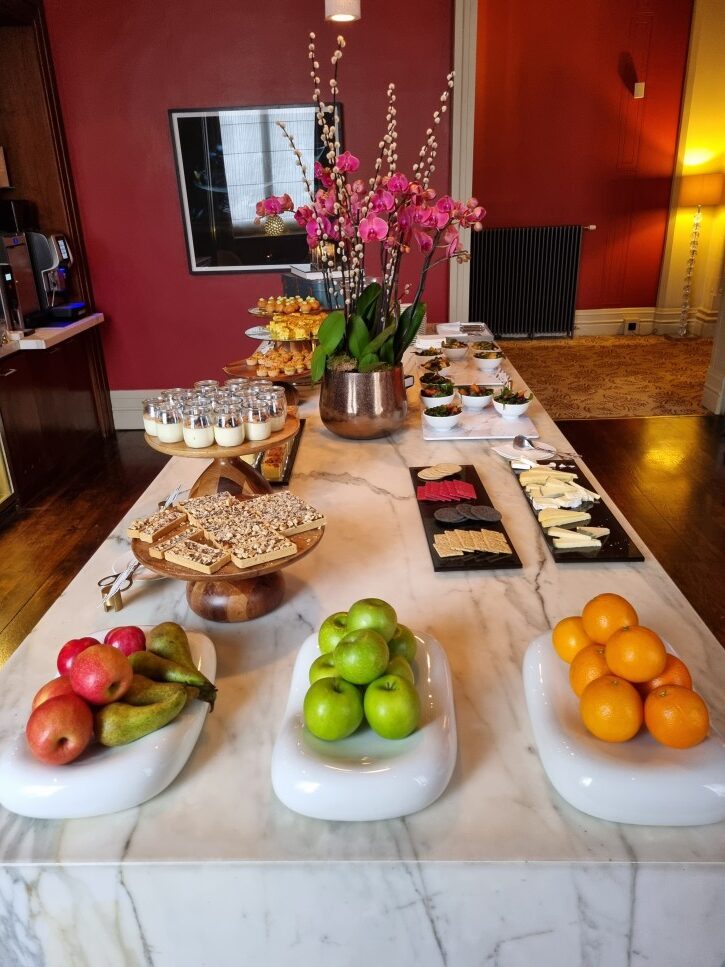 renaissance-st-pancras-chambers-club-canape-3 | Verylvke