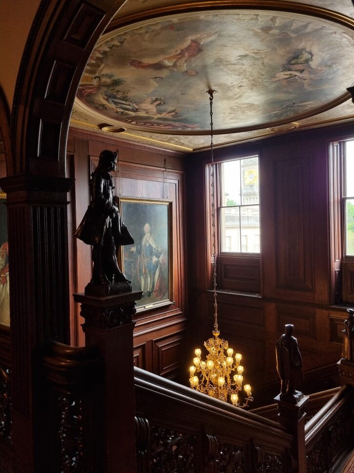 cliveden-house-lobby-staircase-2 | Verylvke