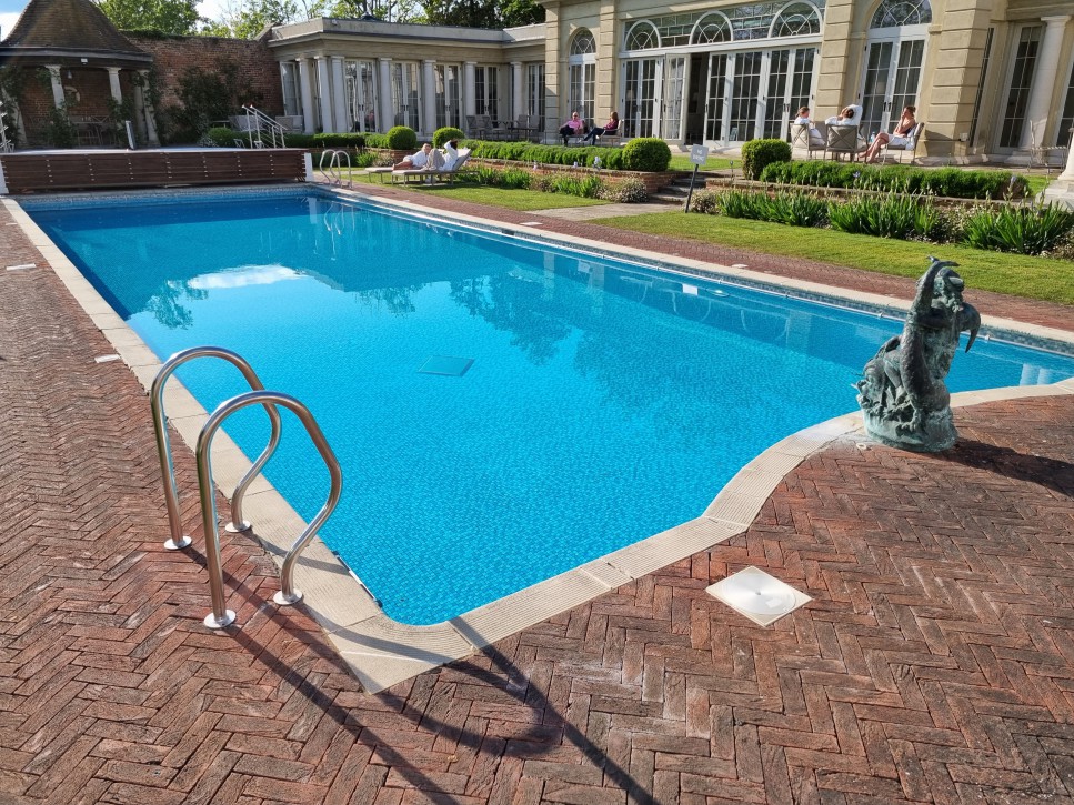 cliveden-house-swimming-pool-1 | Verylvke