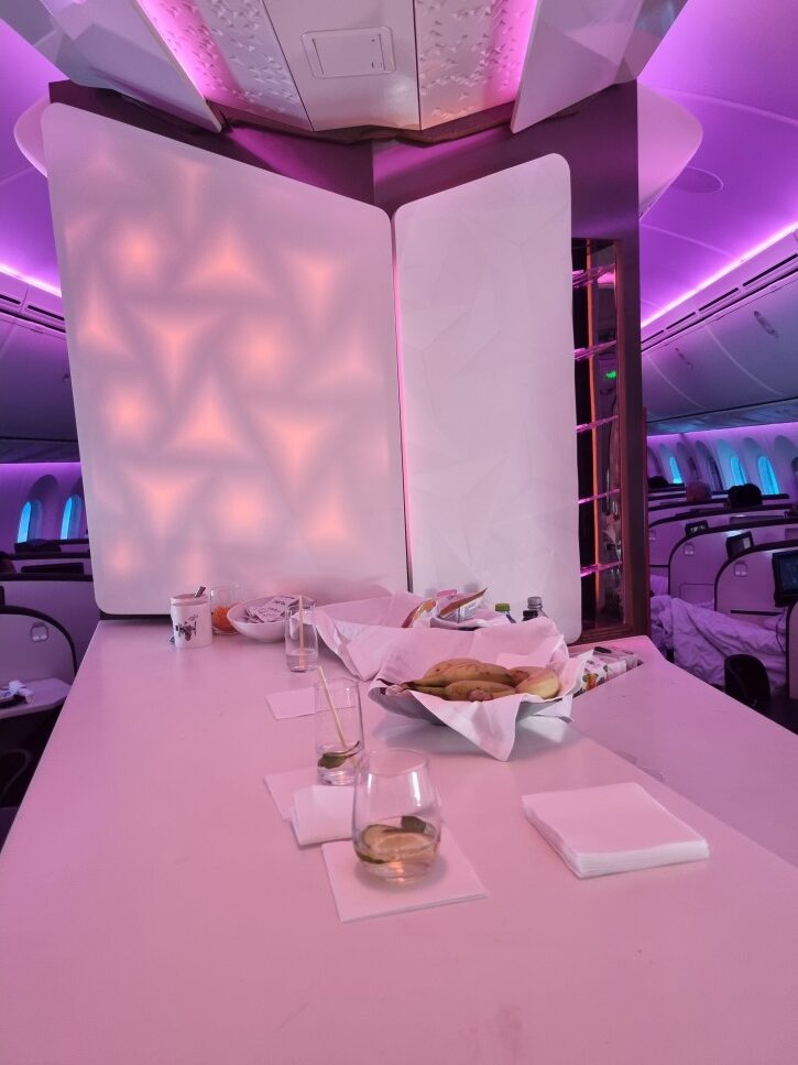 virgin-atlantic-787-9-upper-class-bar-2 | Verylvke