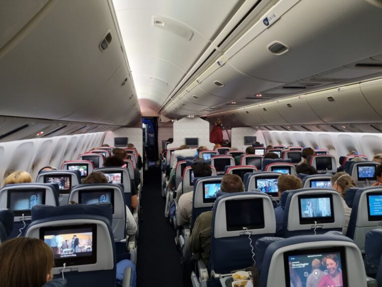 delta-B764-premium-select-main-cabin | Verylvke