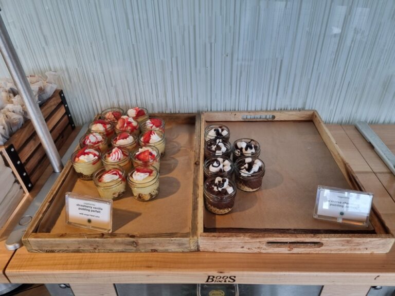 seattle-delta-sky-club-desserts | Verylvke