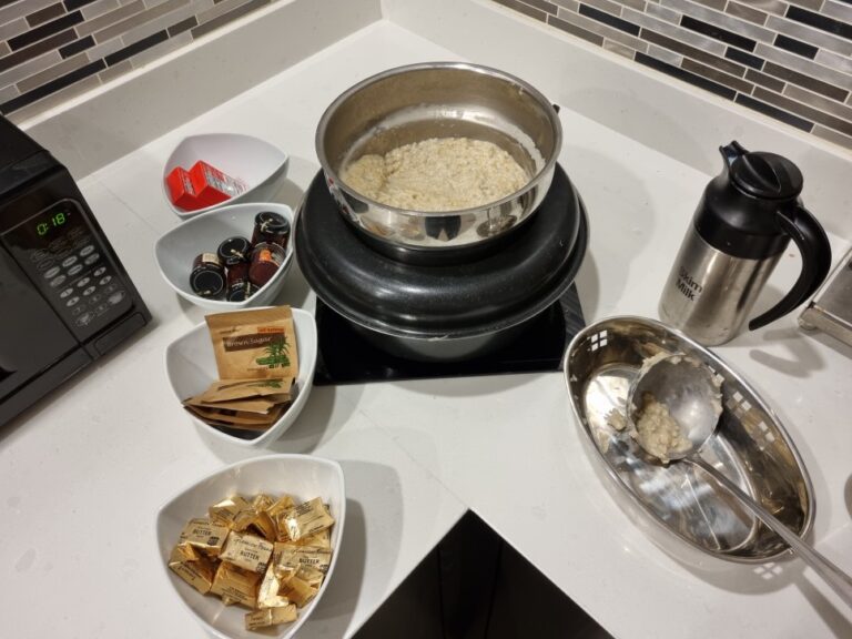 seattle-marriott-bellevue-m-club-breakfast-1 | Verylvke