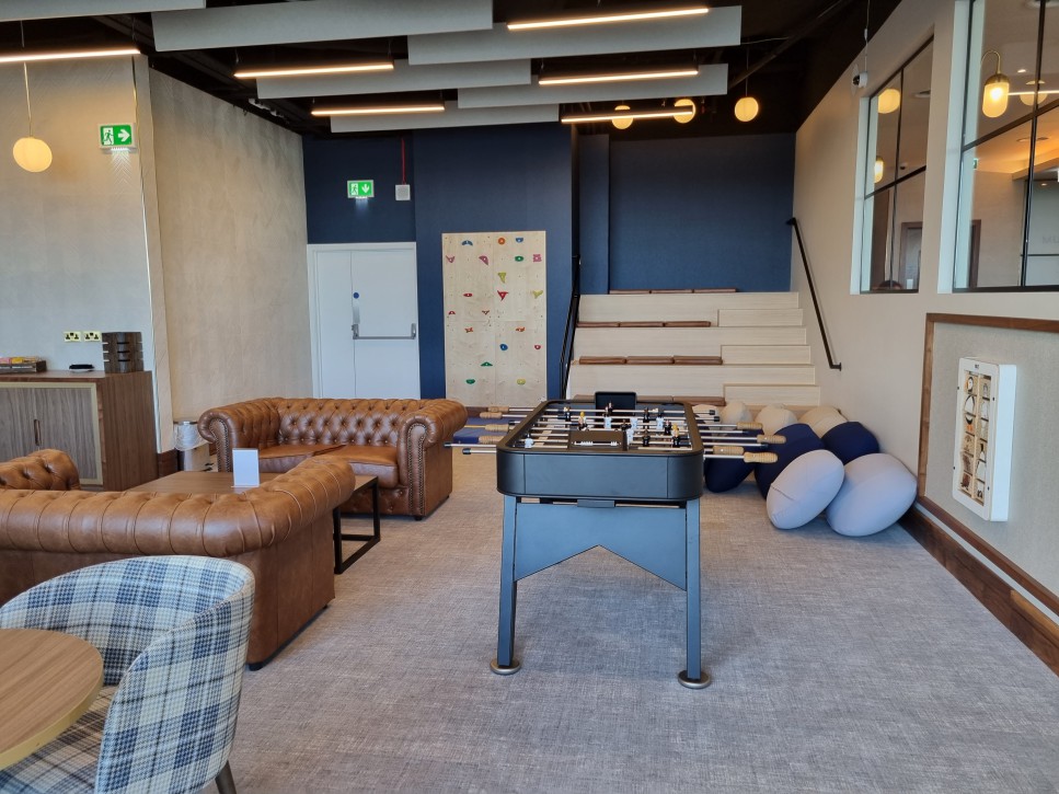 plaza-premium-edinburgh-entertainment-room-1 | Verylvke