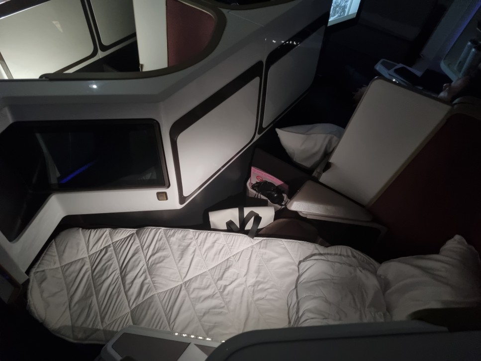 Review: Virgin Atlantic's A350 Upper Class Suite | Verylvke