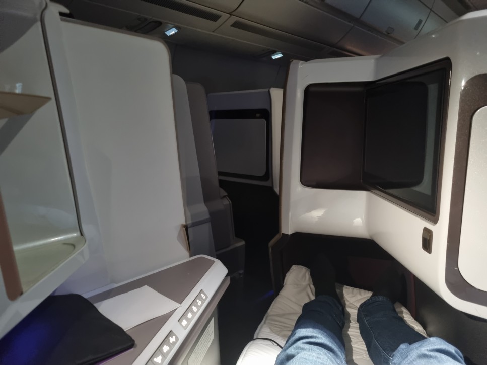 Review: Virgin Atlantic's A350 Upper Class Suite | Verylvke