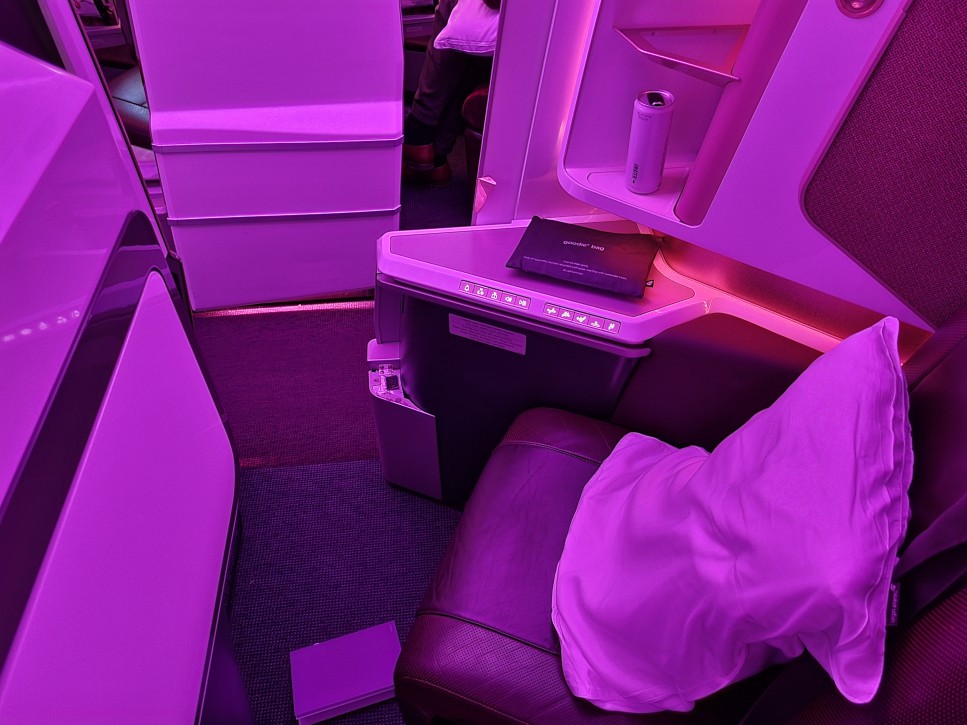 Review: Virgin Atlantic's A350 Upper Class Suite | Verylvke