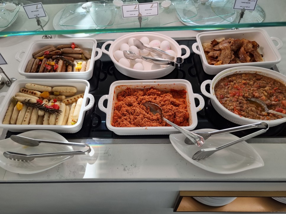 My review of the Falcon Gold Lounge, Bahrain | Verylvke